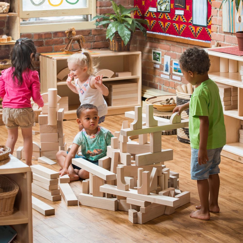 Community Playthings vörur fyrir leikskóla og skóla. Húsgögn